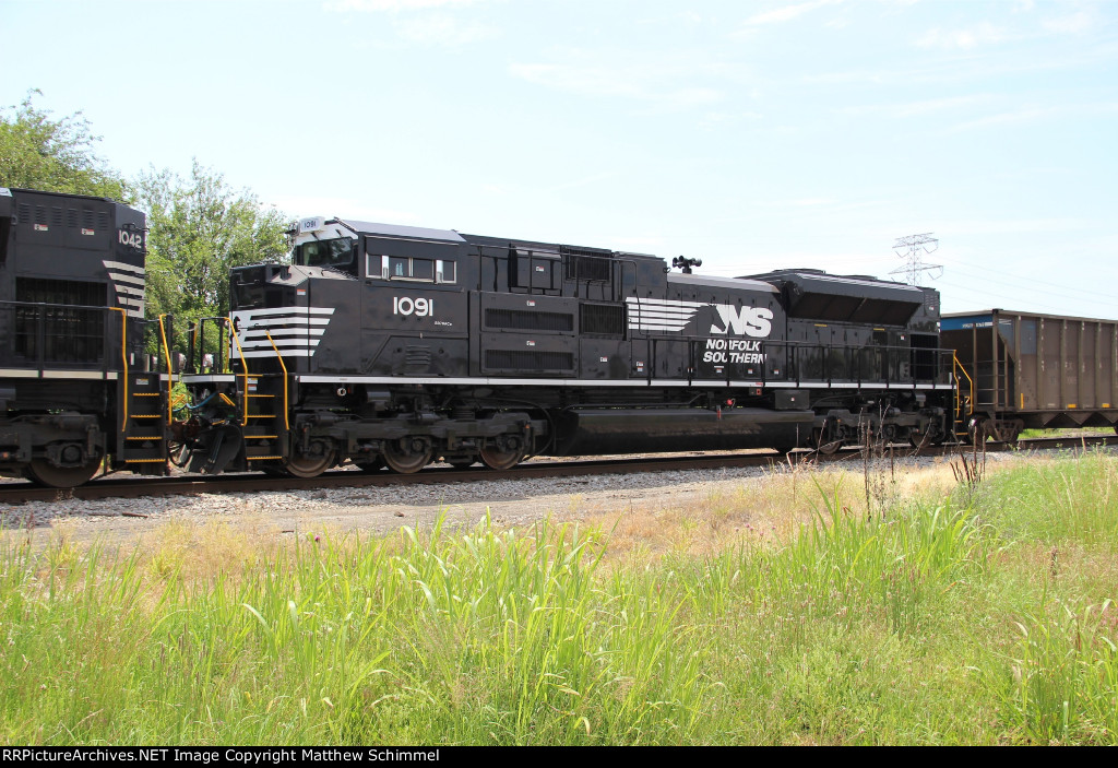 Shiny New NS EMD SD70ACe!